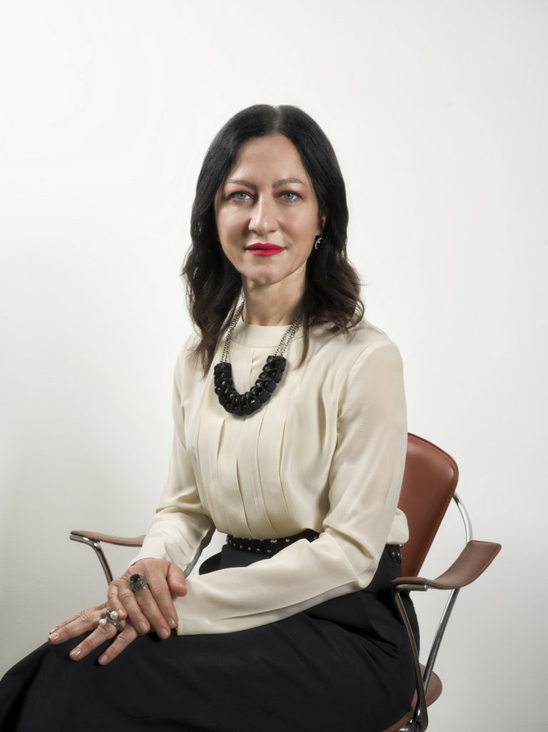 Paola Maria Calabrese – THEORIA